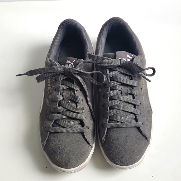 Puma | Shoes | Puma Grey Suede Lowcut Sneakers Size 8 | Poshmark